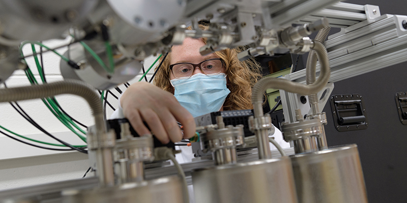 'Leaky' noble gas behavior could provide missing link in predicting ...